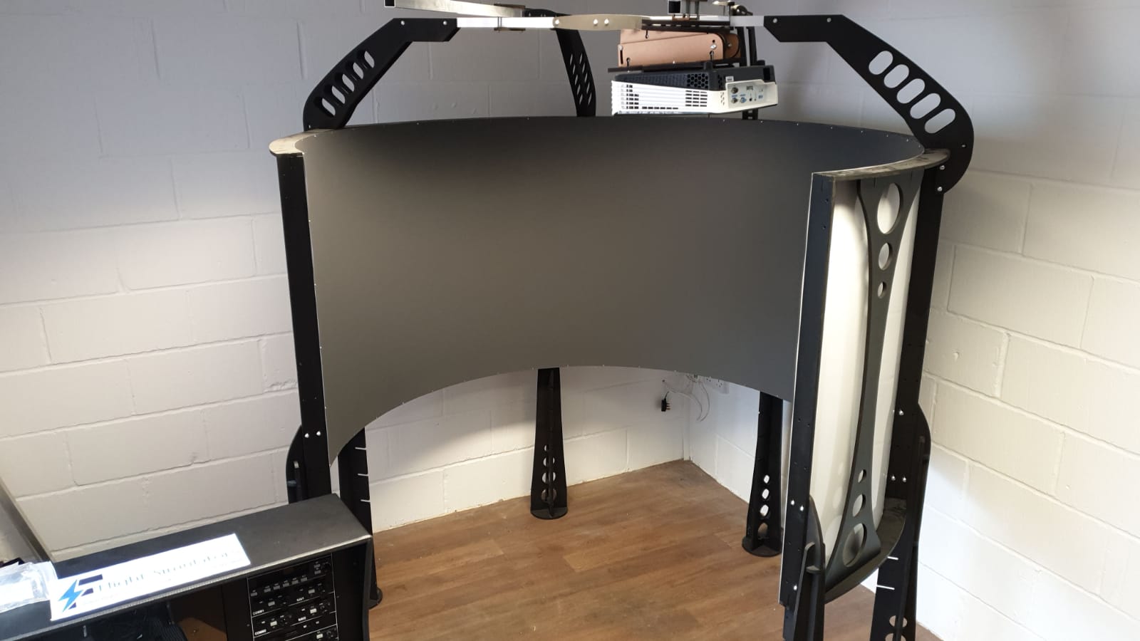 270 Degree Cyling Screen